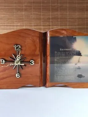 Other | Vintage 8s 90s Footprints In The Sand Wooden Clock With ...